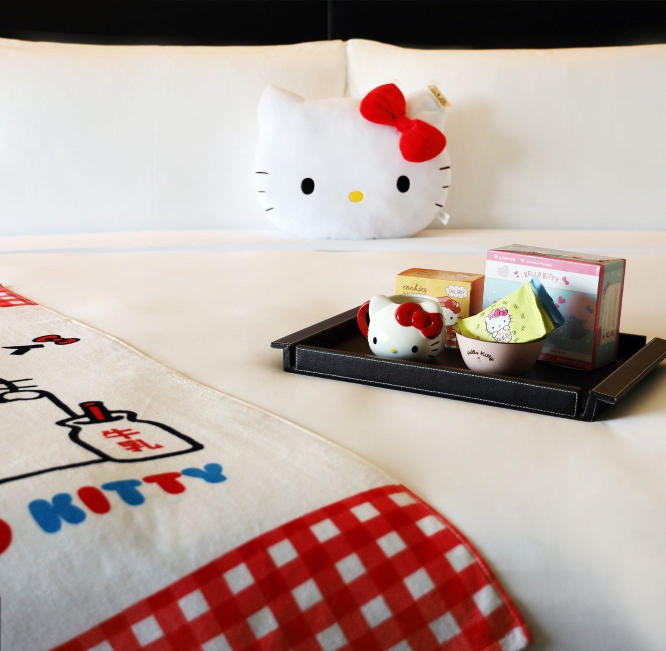 Have a Purrfect Staycation with Hello Kitty | Fairmont Singapore